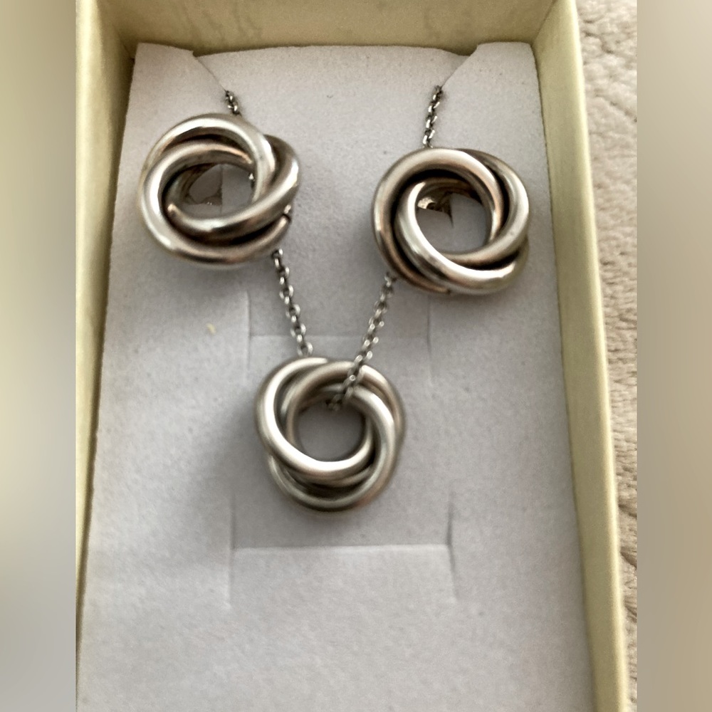 Interlocking Silver Rings Necklace And Earrings - Gem